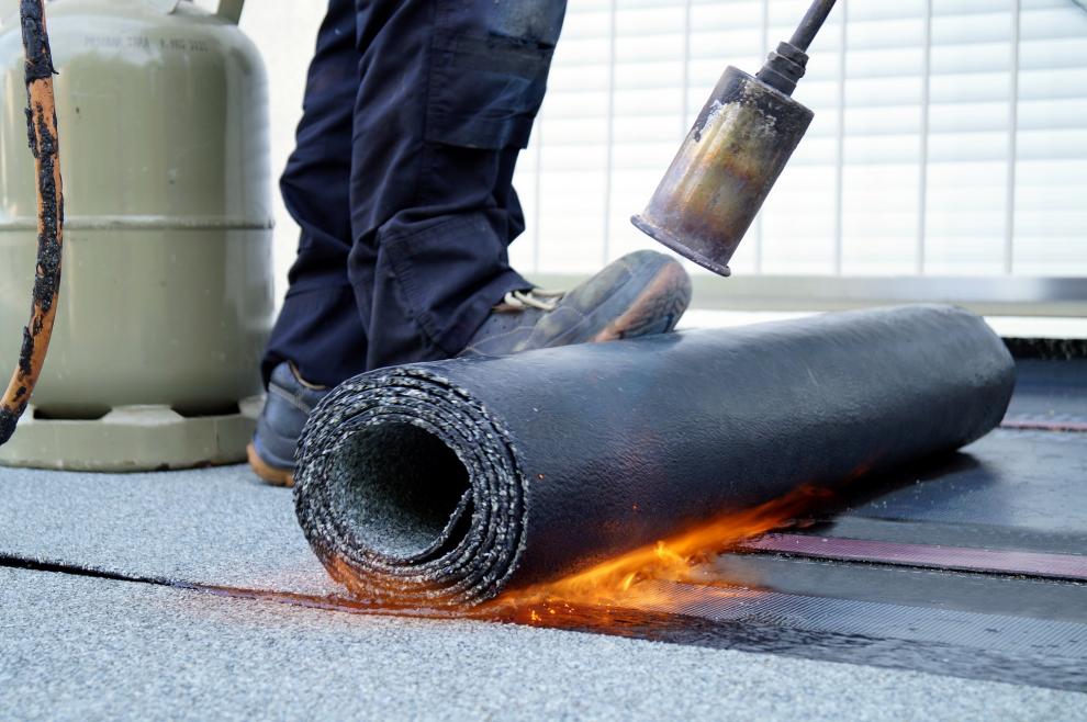 What to expect from a torch-on flat roof installation project